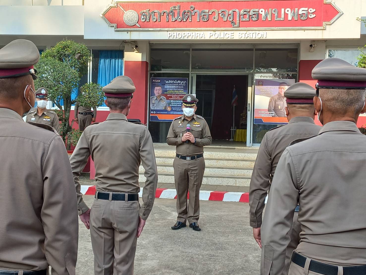 ตาก สวดมนต์ และเจริญจิตตภาวนาถวายพระพรชัยมงคล