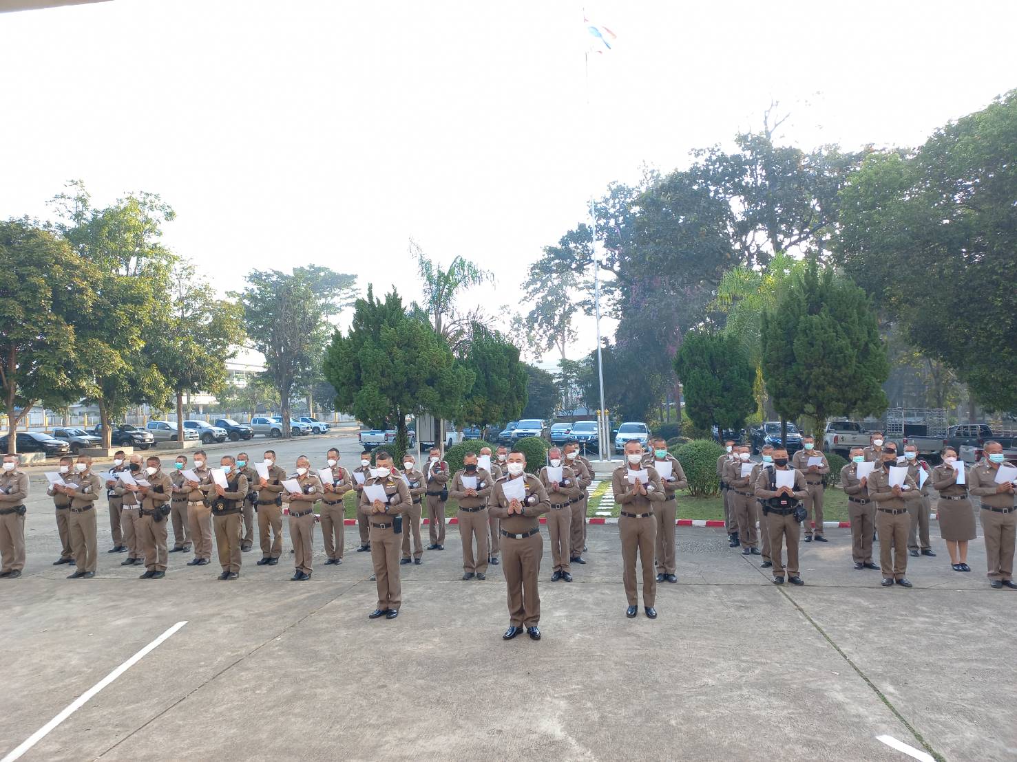 ตาก สวดมนต์ และเจริญจิตตภาวนาถวายพระพรชัยมงคล